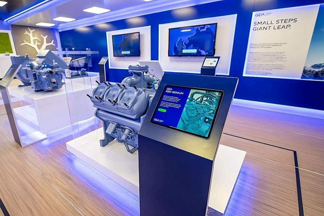 15 Real-Life Examples of Interactive Touchscreen Experiences